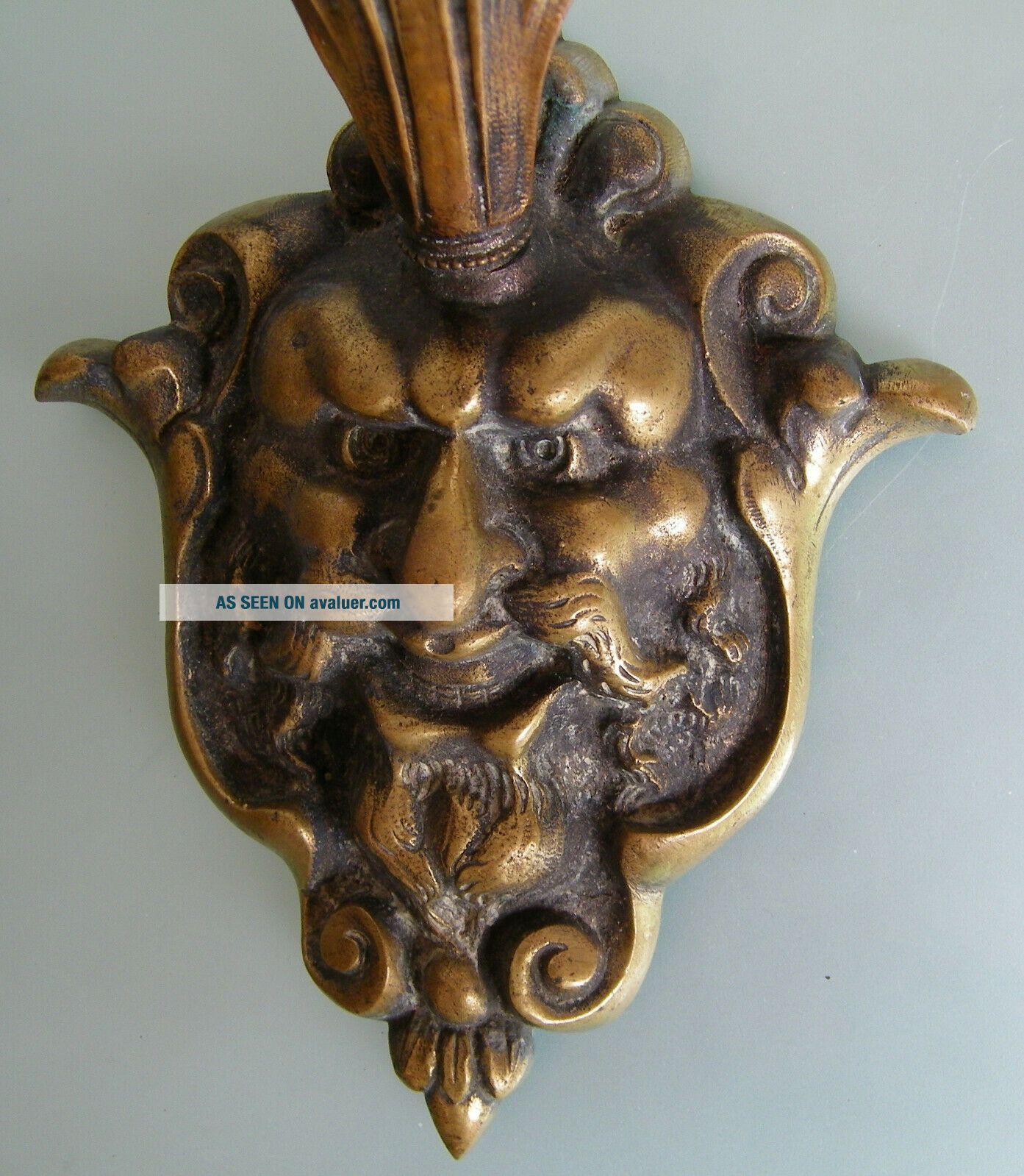 ANTIQUE BRONZE DEVIL ' S HEAD FRENCH TABLE LAMP With ROSE PETALS GLASS ...