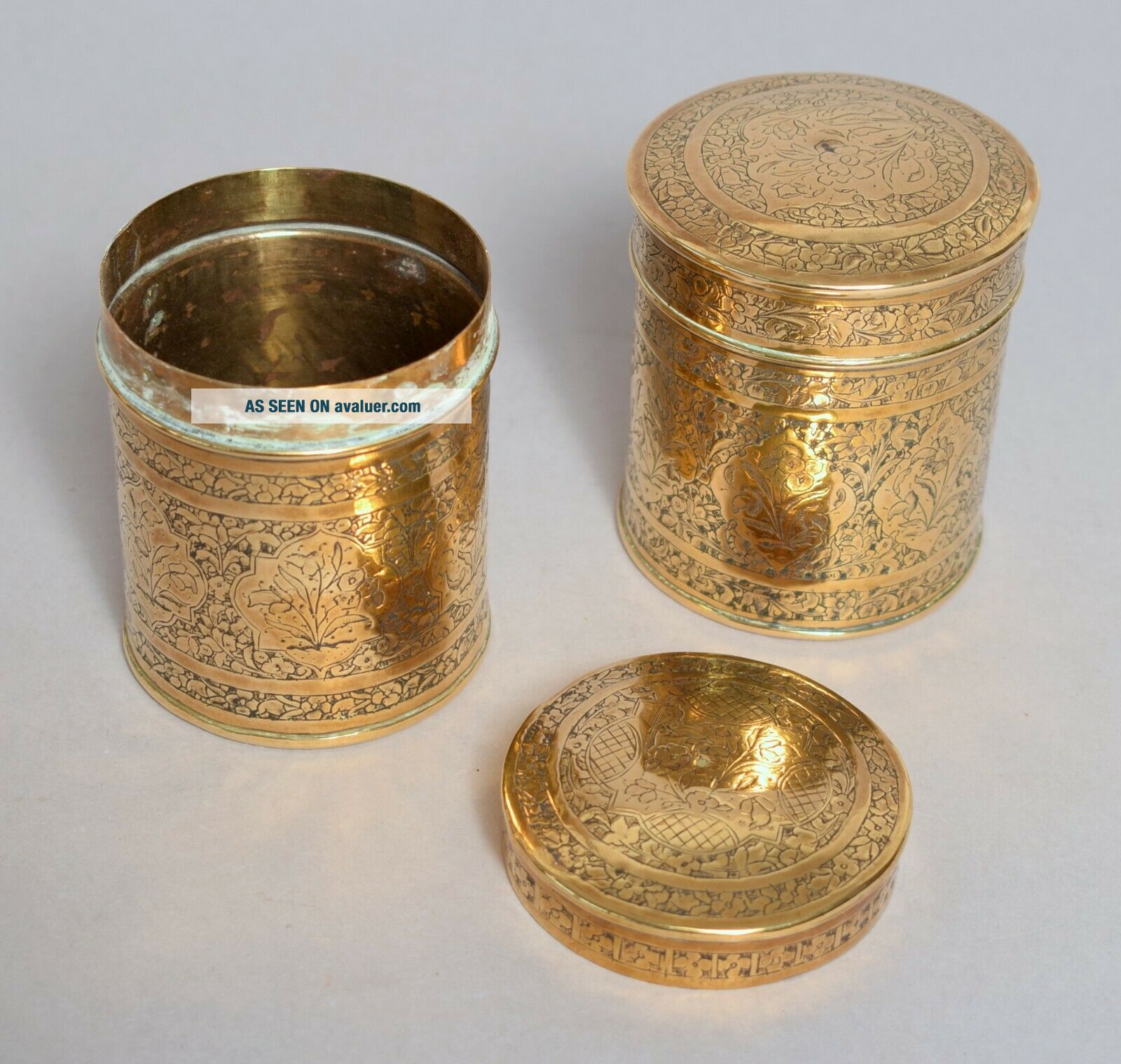 GOOD ANTIQUE ISLAMIC PERSIAN INDIAN ENGRAVED BRASS VASES AND BOXES ...