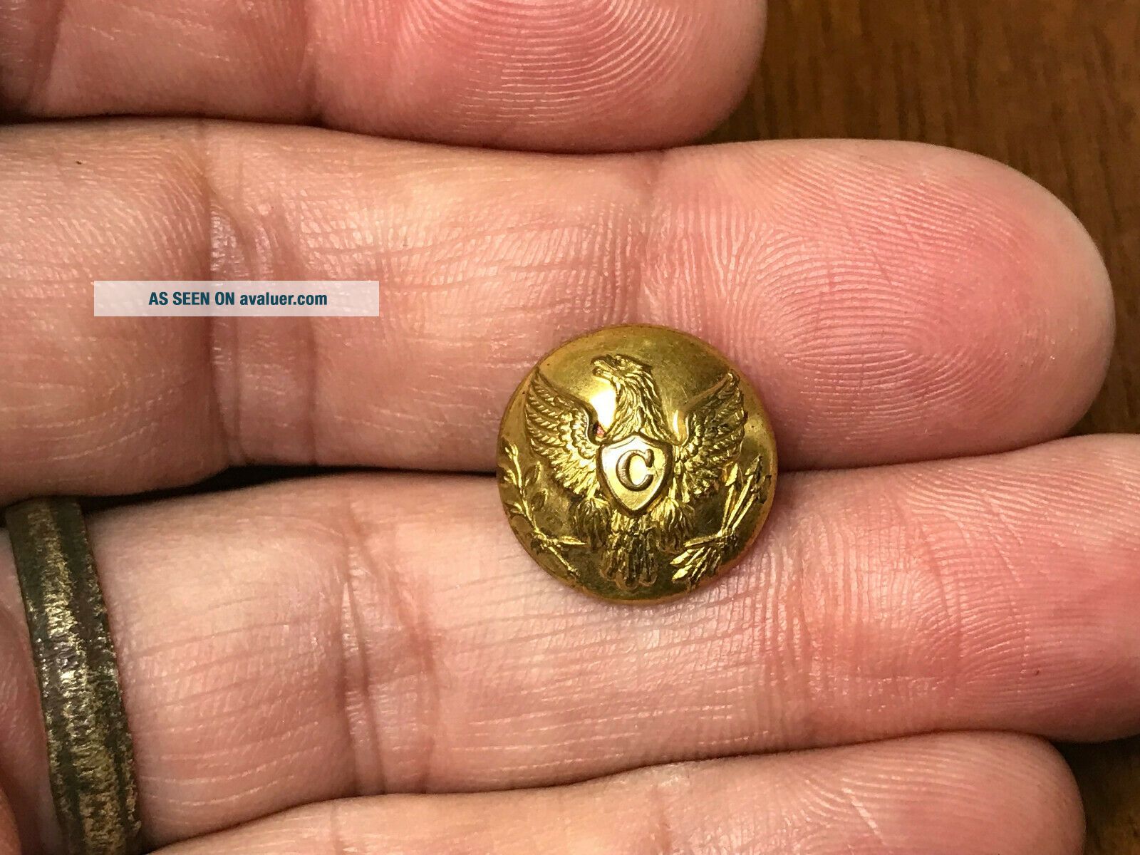Non Dug Cavalry Civil War Eagle C Cuff Button | #140370
