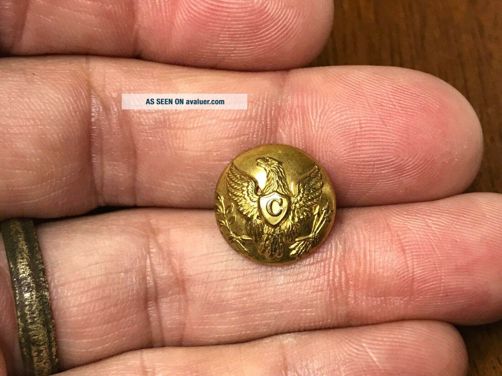 Non Dug Cavalry Civil War Eagle C Cuff Button | #140370