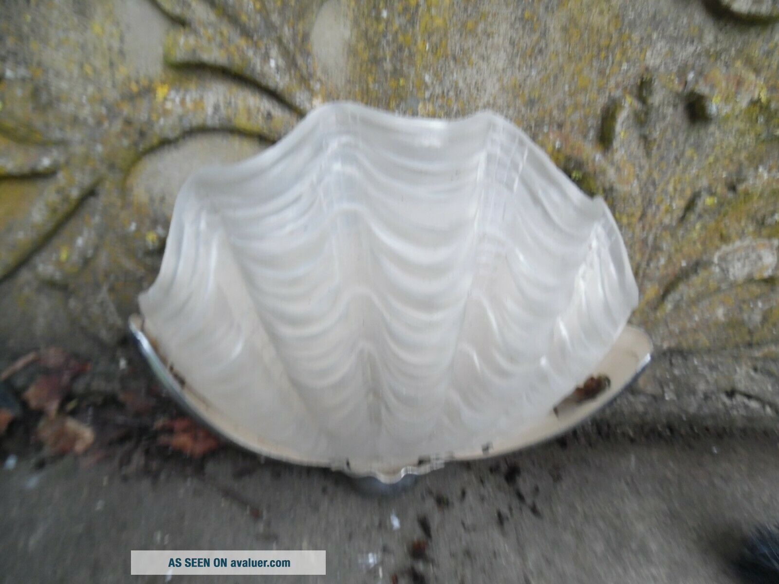 ART DECO SHELL GLASS SHADE AND CHROME FITTING | #168819