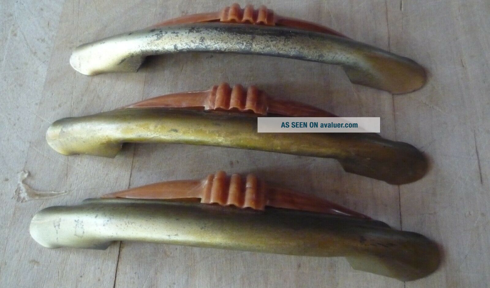 3 Antique Drawer Pulls - Art Deco Furniture Handles - Bakelite | #389912