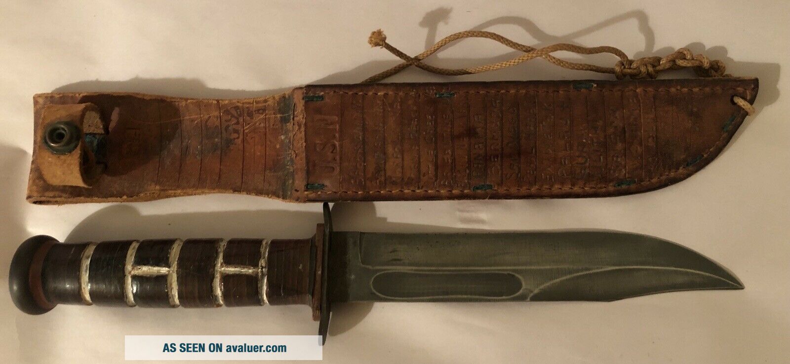 VINTAGE WWII PAL RH 37 USN NAVY FIGHTING KNIFE WITH SHEATH CARVINGS OF ...