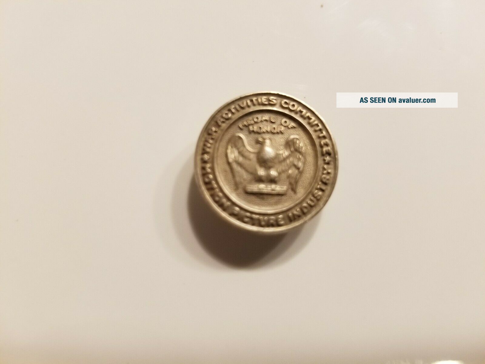WW2 MOTION PICTURE INDUSTRY WAR ACTIVITIES COMMITTEE MEDAL OF HONOR PIN ...