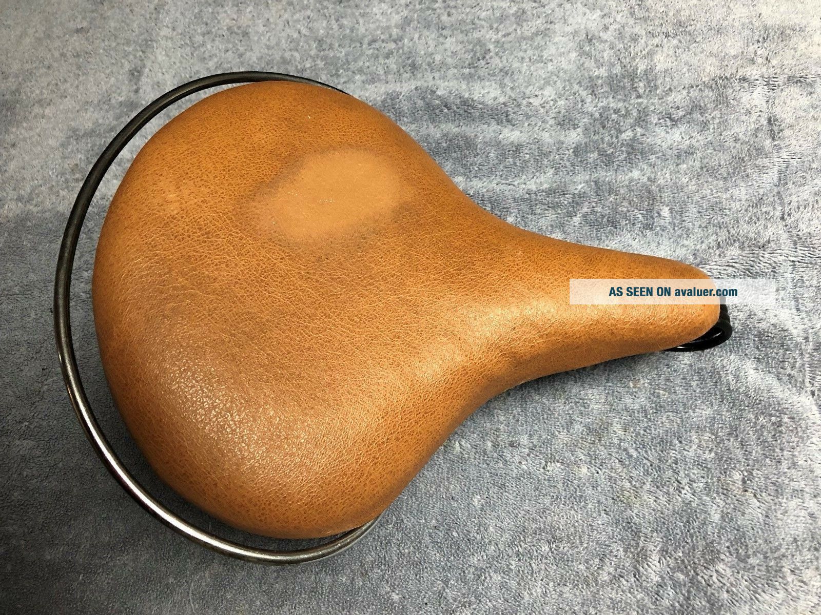 VINTAGE 1950 ' S CIRCA PERSONS BICYCLE SADDLE WITH CRASH RAIL, | #510970