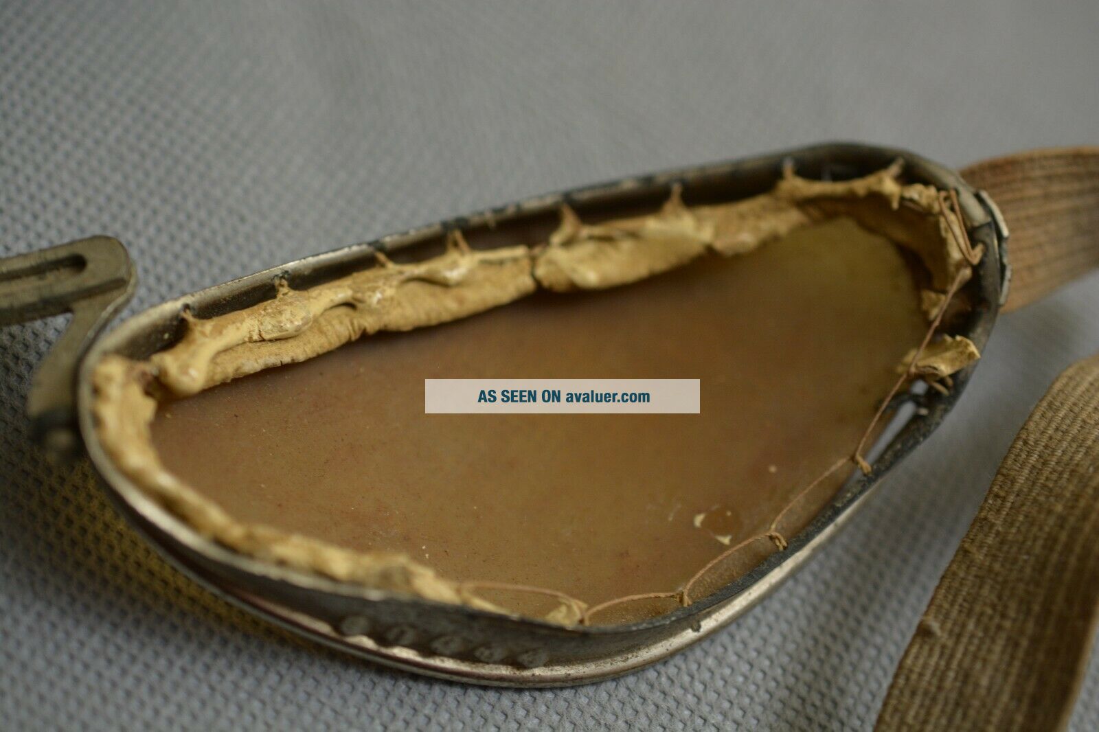 VINTAGE WW2 WWII FRENCH PILOT AVIATOR FLIGHT GOGGLES WITH METAL CASE ...