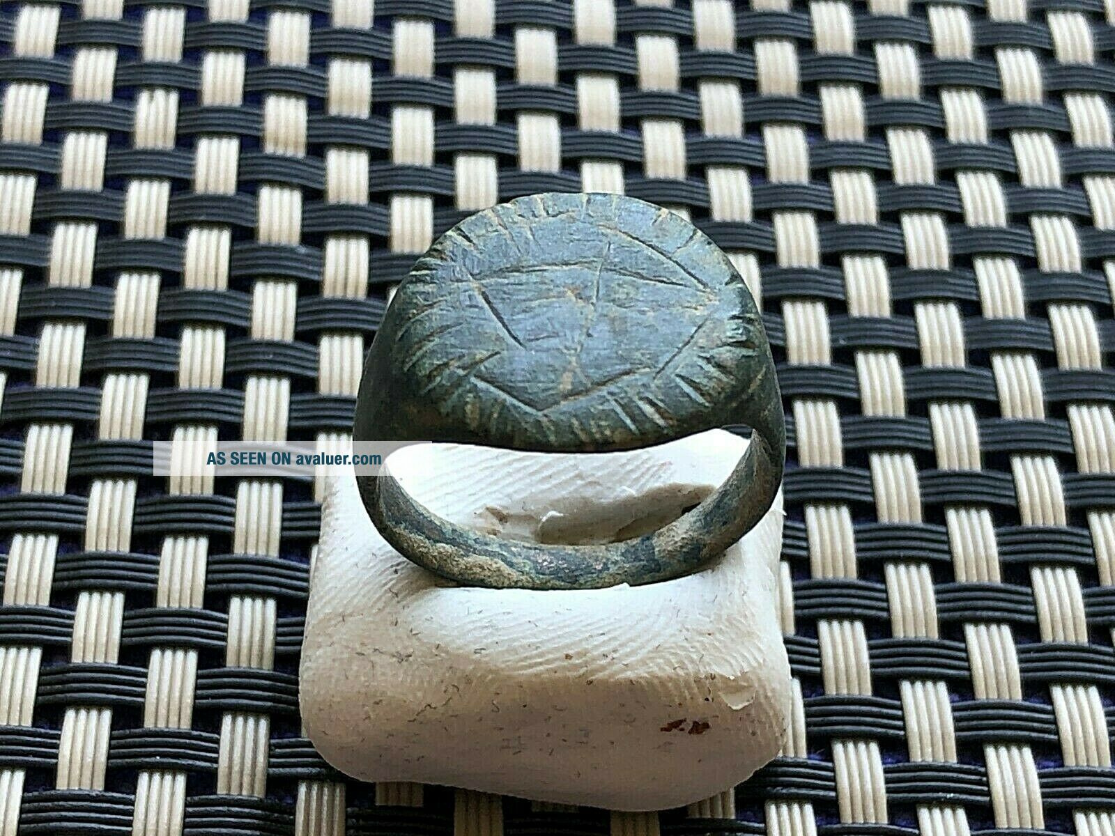 ANCIENT ROMAN BRONZE RING CIRCA 200 - 500 AD VERY RARE | #612802