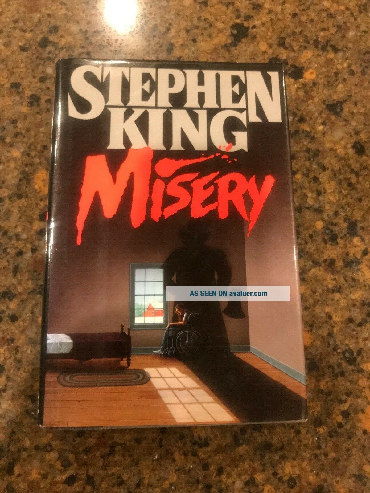 STEPHEN KING Signed Hardcover Book MISERY FIRST EDITION RARE | #623375