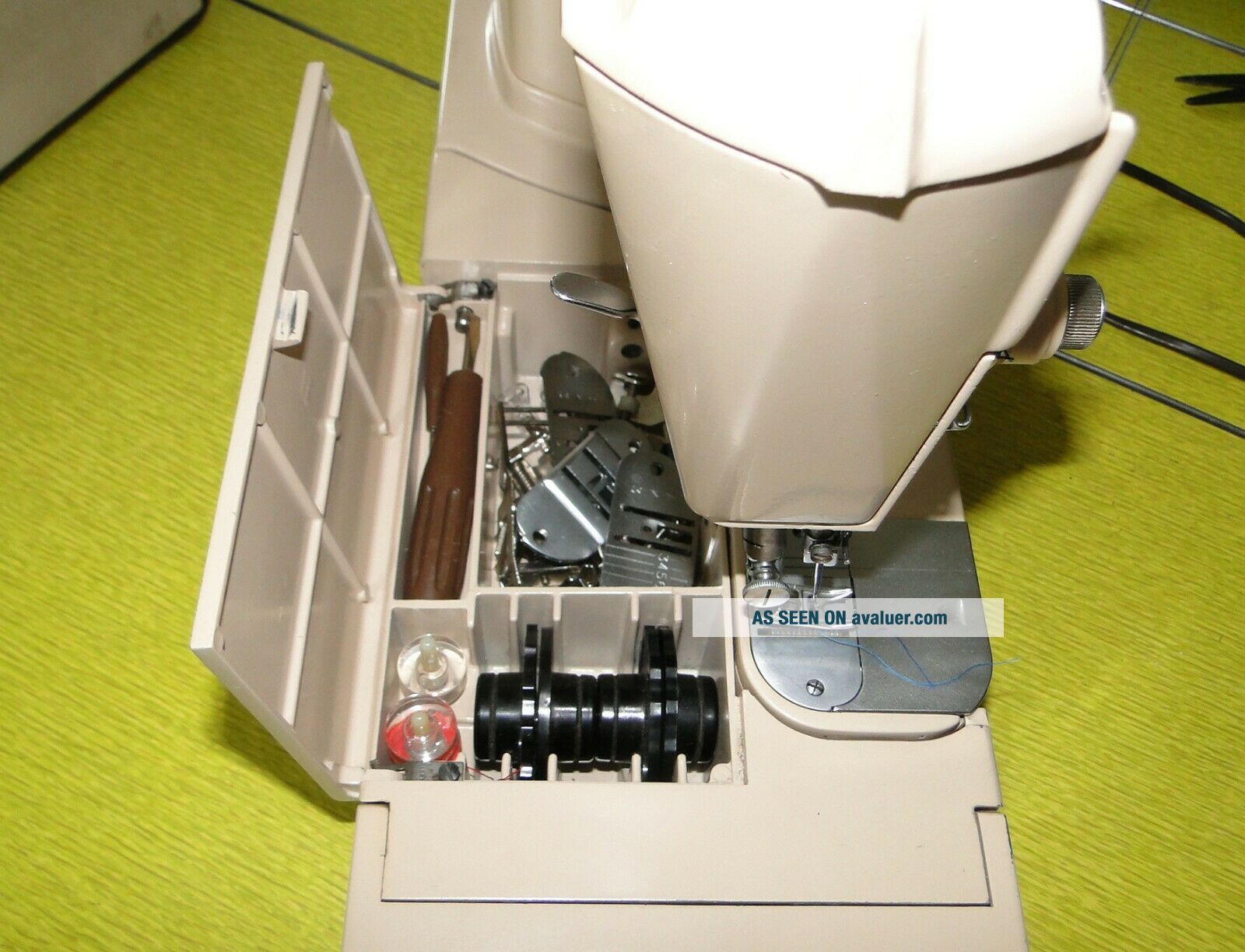 RARE VINTAGE SINGER 431G SEWING MACHINE ACCESSORIES AND CASE RUNS WELL ...