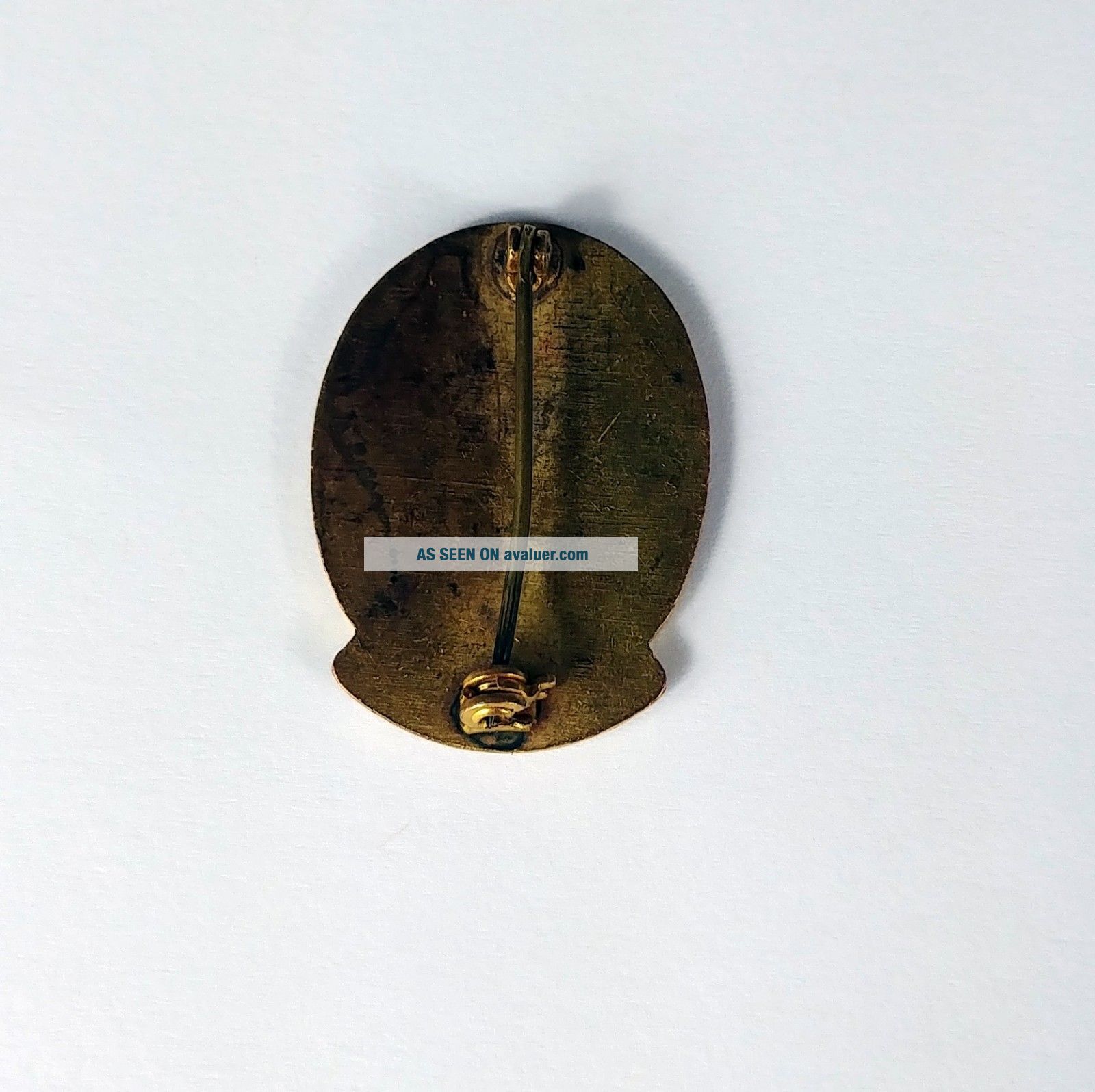 WWII US WE FORGE THE THUNDERBOLT DUI INSIGNIA PIN | #756660
