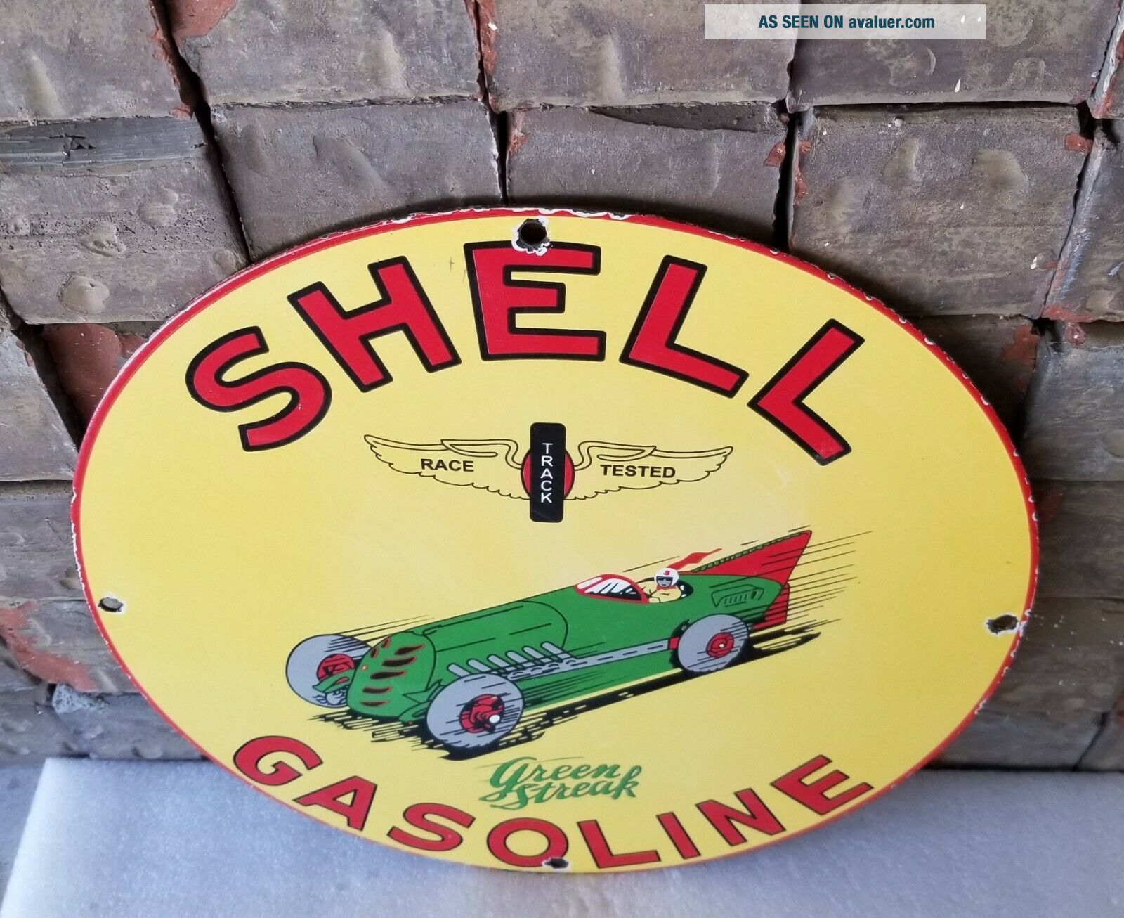 VINTAGE SHELL GASOLINE PORCELAIN GREEN STREAK RACE CAR GAS STATION PUMP ...