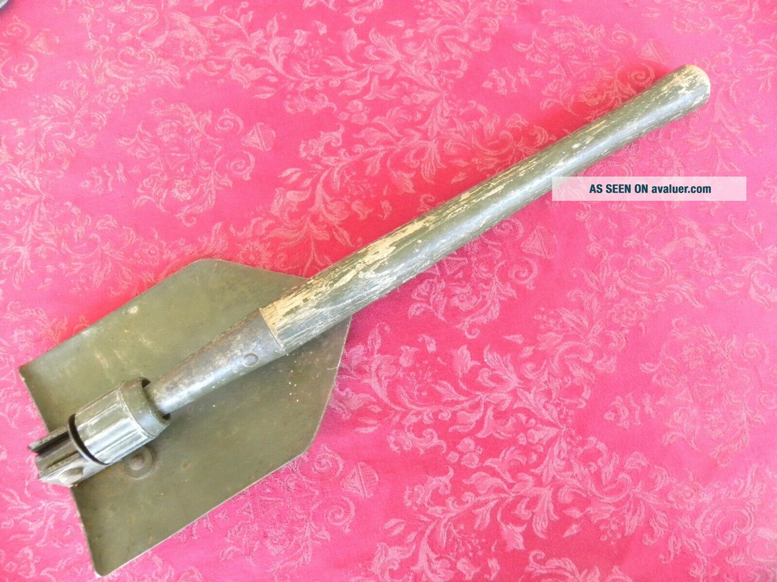 WWII WW2 US Army Entrenching Shovel Marked US Wood 1945 | #849929