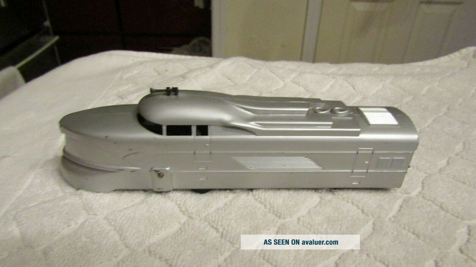 Vintage Mantua HO Silver Streamlined Diesel Locomotive 1950s | #934436