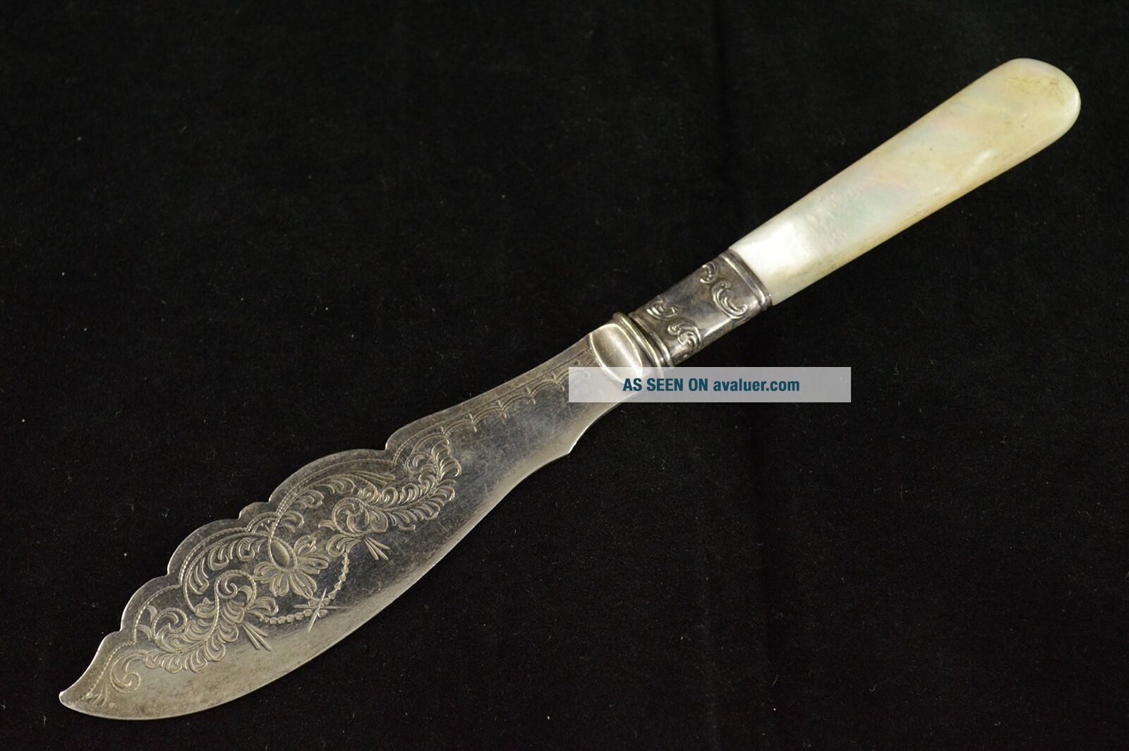 Sterling Silver Ornate Etched Floral Motif Knife Silverware | #956587