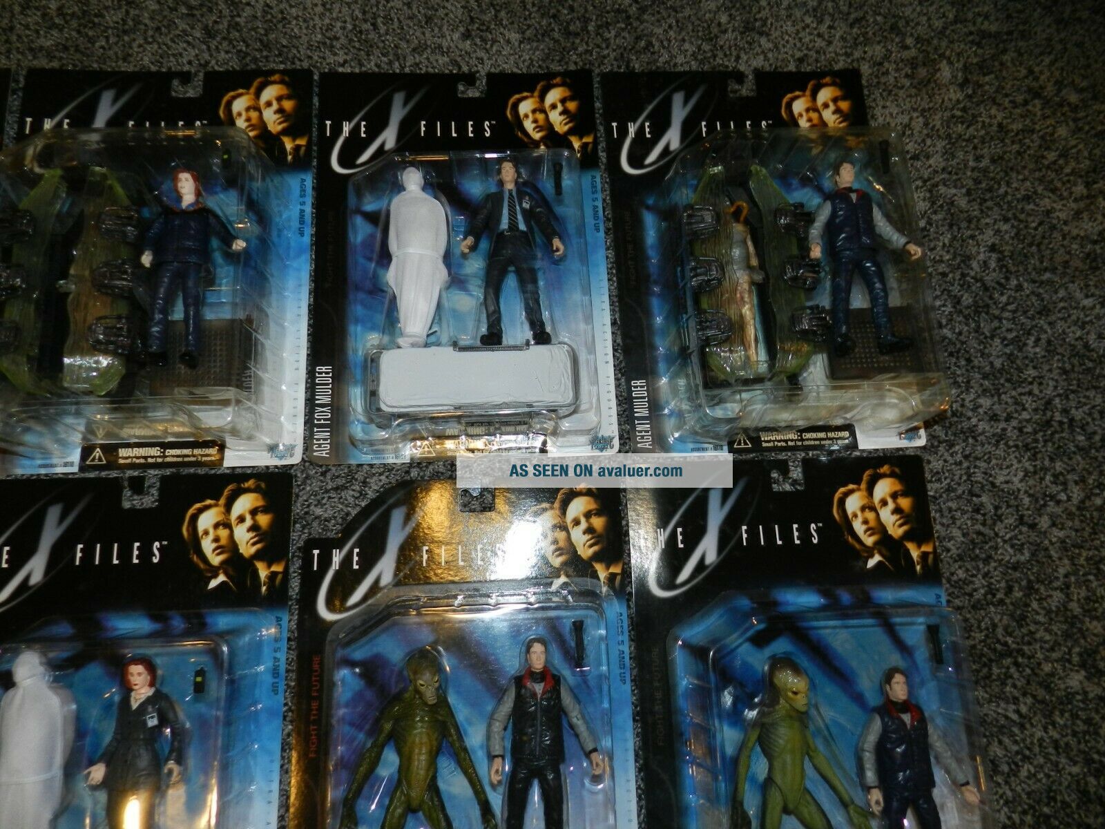 VINTAGE CASE Of 12 THE X - FILES NIP ACTION FIGURES 1998 McFARLANE ...