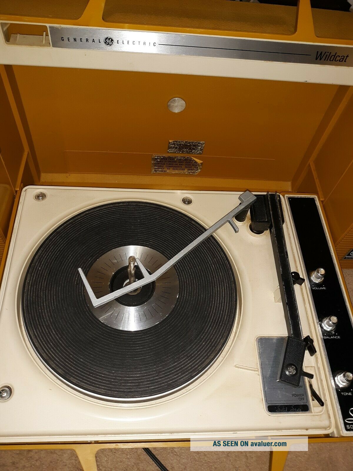 General Electric V935G GE Wildcat Portable Suitcase Vintage Record ...